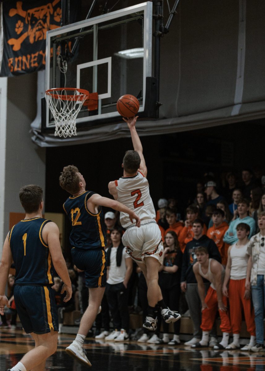 Dalton gets big WCAL wins vs. Hillsdale, Northwestern – The Dalton ...